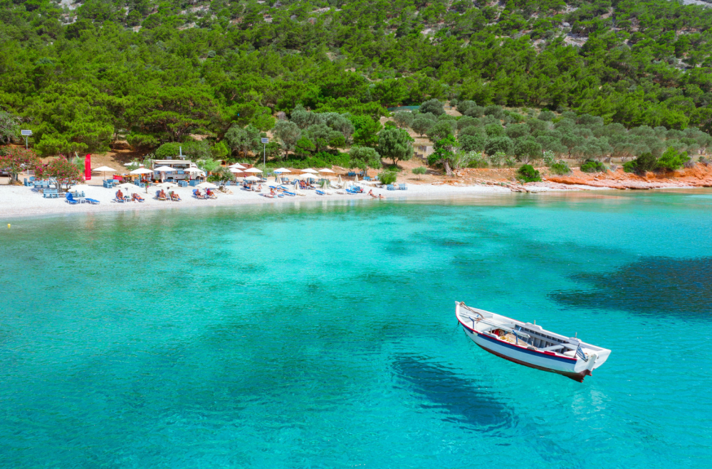 Prelepe plaže i kristalno čisto more: Ostrvo u Grčkoj je hit ove godine ...