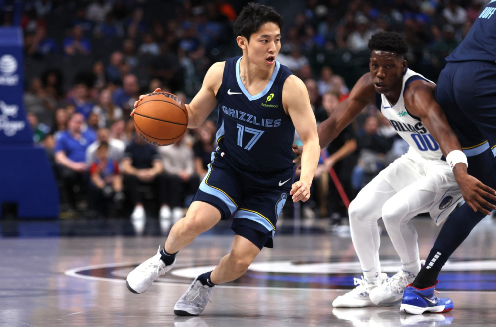 "Liliputanac" u svetu džinova – najniži NBA igrač se probija VIDEO - NBA - Košarka - B92.sport ...