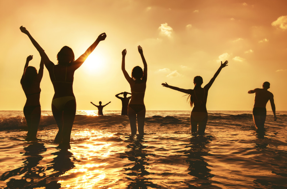 Svingeri stižu u Hrvatsku: Okupiraće poznato ostrvo FOTO - B92