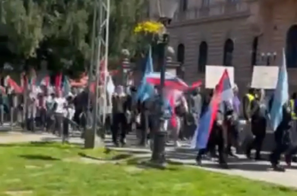 Novosadski studenti krenuli za Beograd: Da podržimo veliki skup i kolege koje žele da se vrate ...