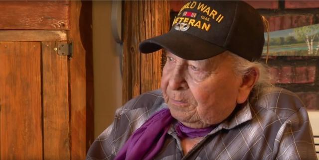 Umro indijanski poglavica poznat po filmu "Ples sa vukovima" - B92