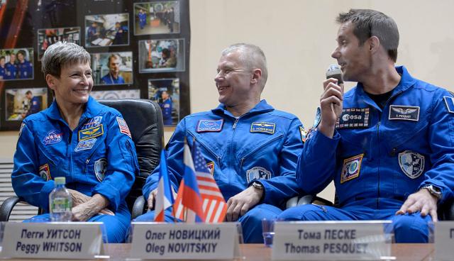 Rusija počela da regrutuje prve kosmonaute za put na Mesec - B92