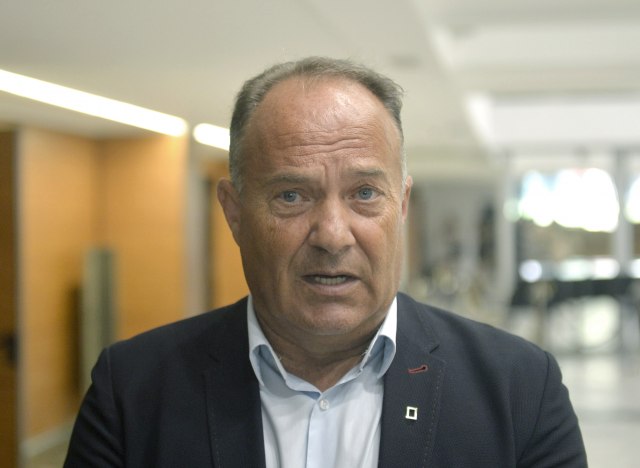 "Da smanjim plate zbog štrajka? Nemam nameru" - B92