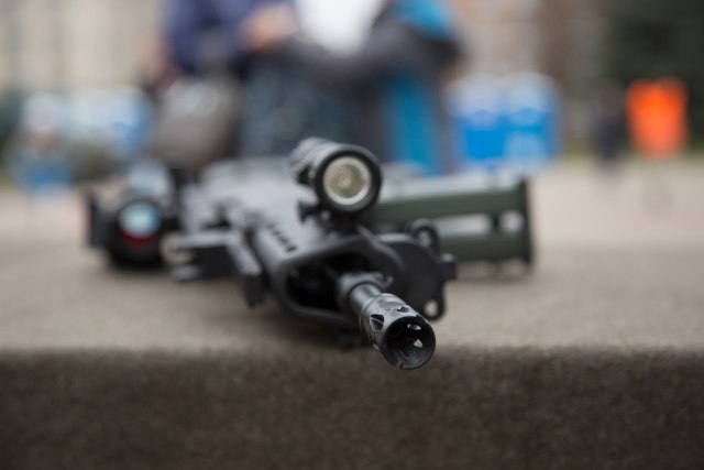 Očekuje se povratak u SAD, formirana Zastava arms USA - B92