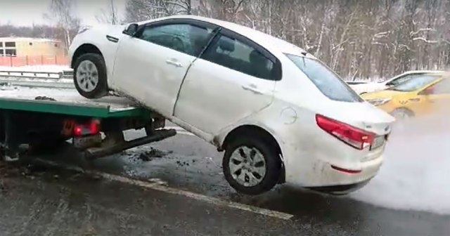 Rus protiv pauka: Ako se ja pitam, moj auto nećete odneti VIDEO - B92