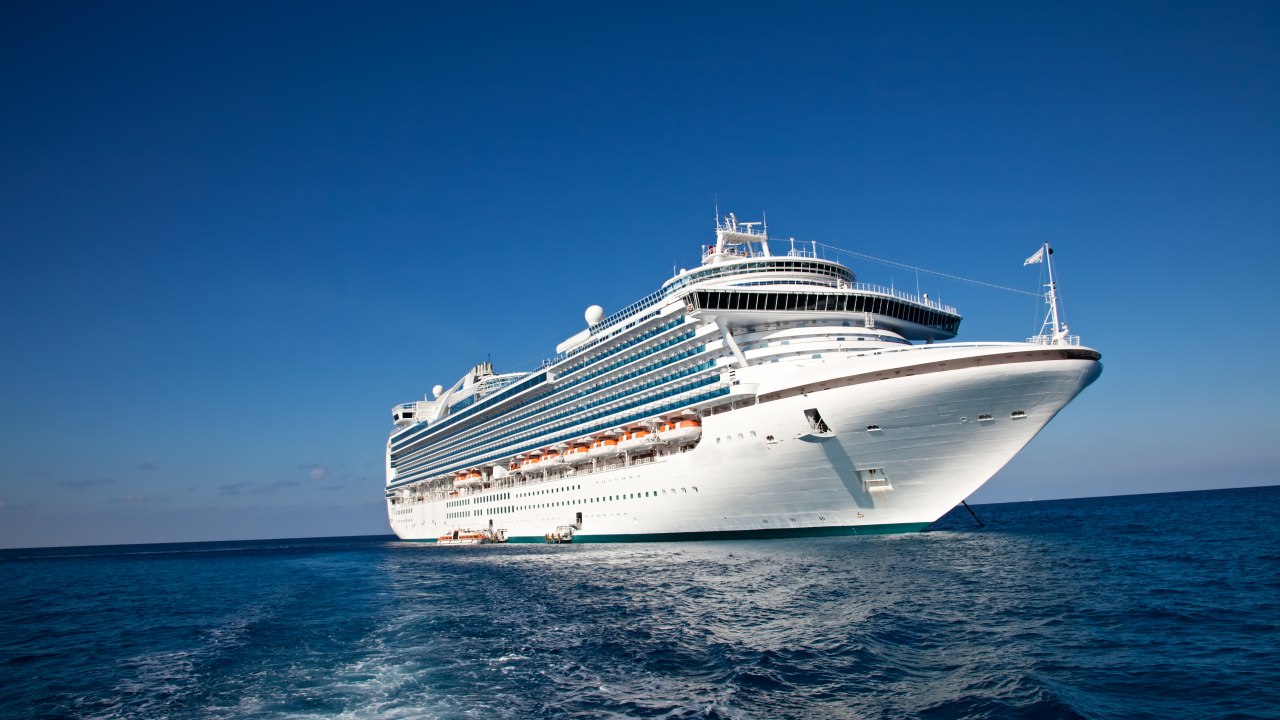 Kruzeri ne otkazuju dolaske u Crnu Goru - Vesti - Biz - B92.net