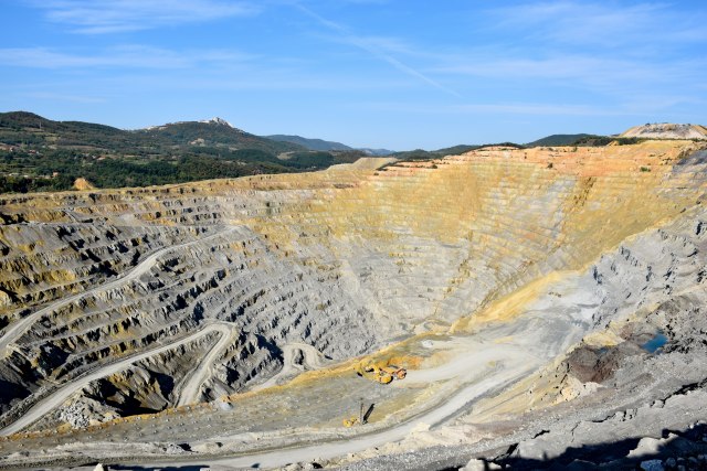 Kako se kopa u Boru? FOTO - B92