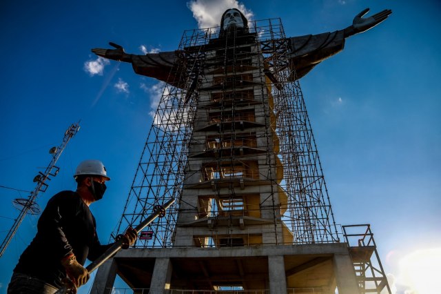 Još veća statua Isusa Hrista FOTO - B92