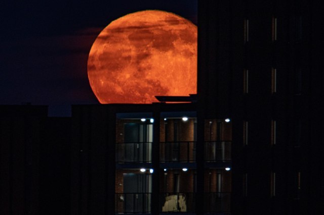 Večeras ćemo videti sasvim drugačiji super Mesec VIDEO - B92