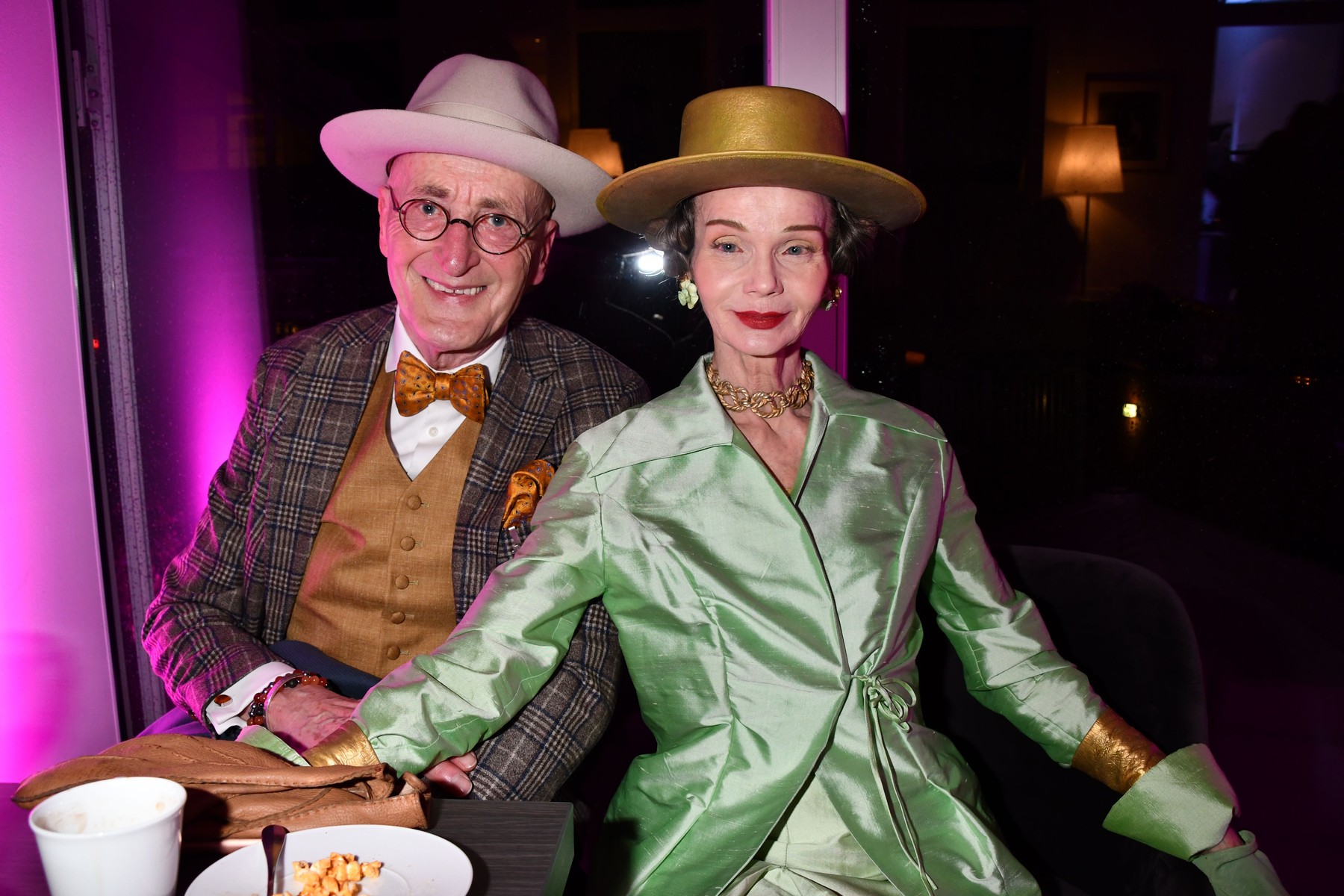 OVO JE NAJMODERNIJI BRAČNI PAR: Oni su najpopularniji baka i deka na ...