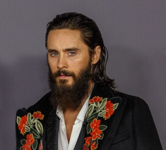 Džared Leto naleteo na nerede u Italiji: "Zaglavljen. Dobio sam suzavac ...