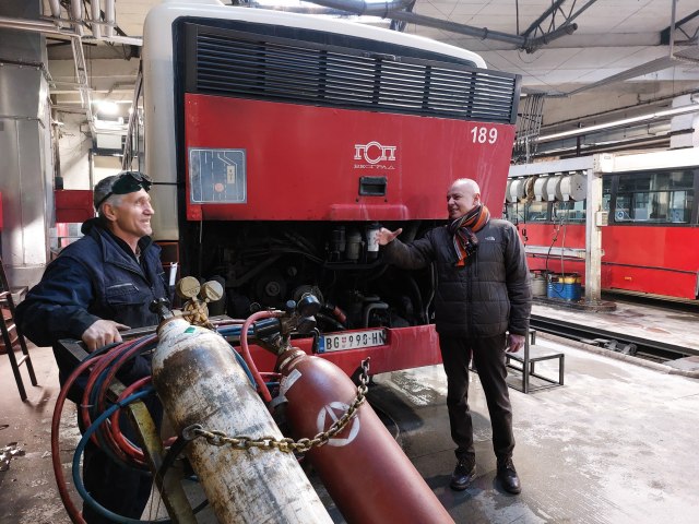 Stižu novi autobusi u Beograd: Prvih 25 sledećeg meseca FOTO - B92