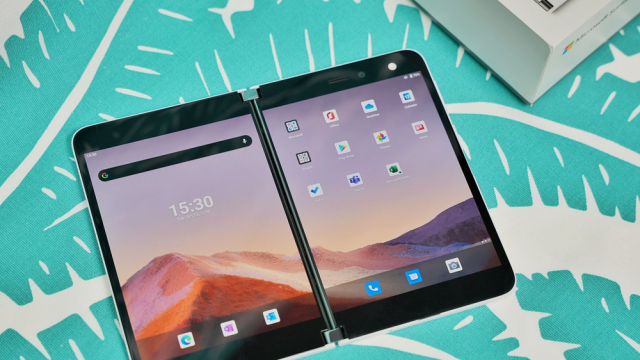 Microsoftov Prvi Android telefon konačno dobio Android 11 - B92