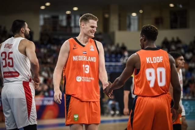 Prvi protivnik Srbije objavio konačan spisak, Pešić uskoro "seče" - B92 ...