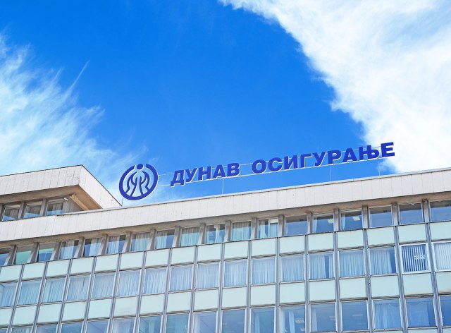 "Dunav osiguranje" danas kreće sa isplatama razlike u premiji auto ...