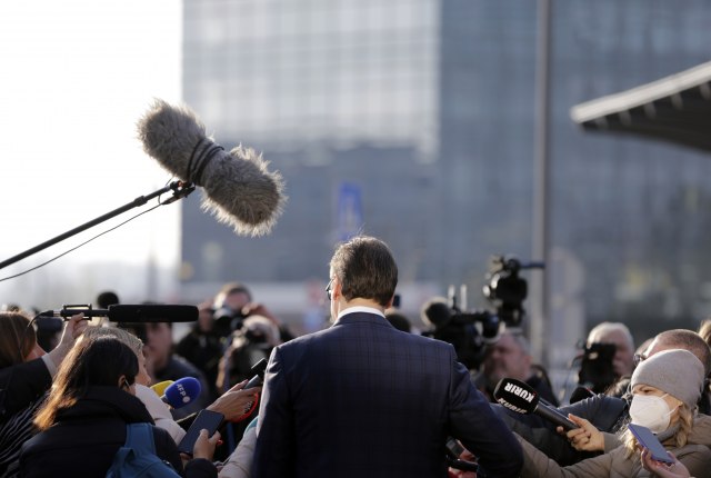 Predsednik Srbije o ostavci: "Razmišljam o tome da kupim vreme za ...