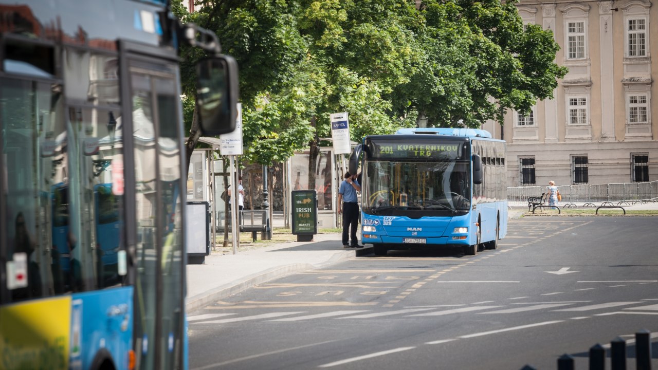 Novosadske gradske linije autobusa idu izmenjenom trasom - Novi Sad - Servisne informacije - B92 ...