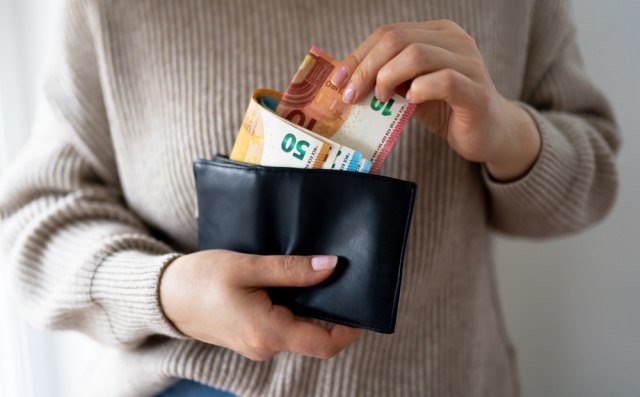 Stavite tri suva listića u NOVČANIK i na svaku potrošenu novčanicu doći ...