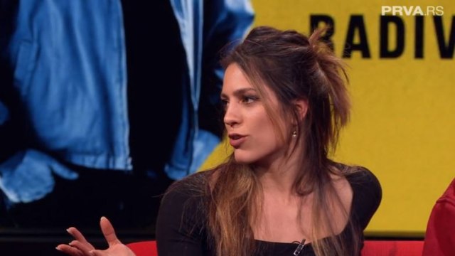 Glumica Miona Marković sa Cobijem snimila pesmu i spot! Autotjun i veštački nokti, a umetničko ...