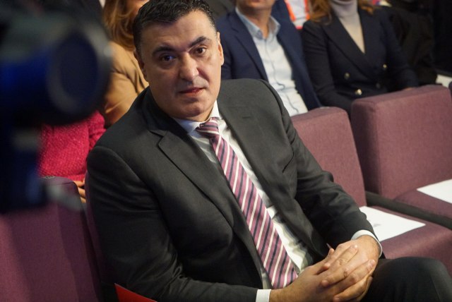 Na zahtev Dačića i Palme razrešen ministar Rade Basta FOTO - B92