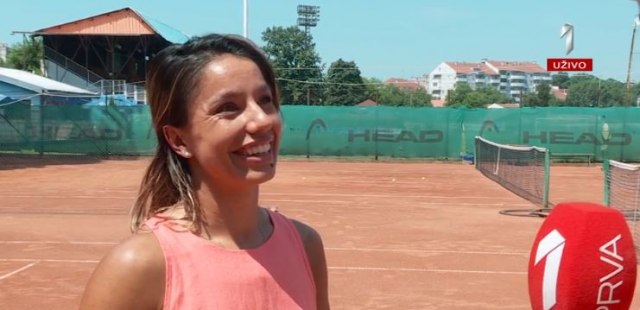 OPERACIJA JETRE je nije sprečila da nas sve oduševi na Vimbldonu ...