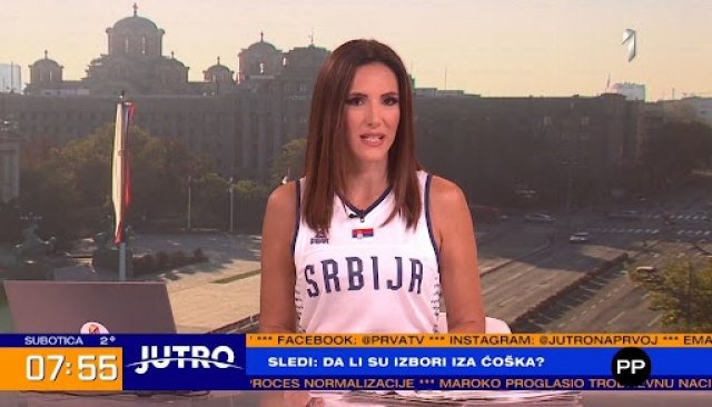 Voditeljka TV Prva ušetala u jutarnji program u dresu Srbije i poručila ...