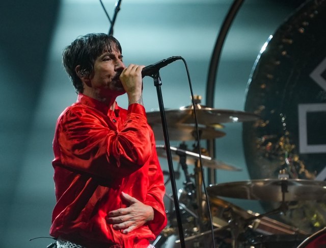 Entoni Kidis objavio fotografiju sa mlađom "koleginicom": "Neko pijan ...