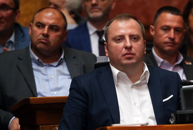 Mirković: Najnoviji cirkus u režiji Marinike Tepić - B92