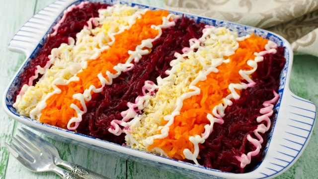 Slavska SALATA sa ribom i cveklom: Odlična je zamena ZA RUSKU - retko ...