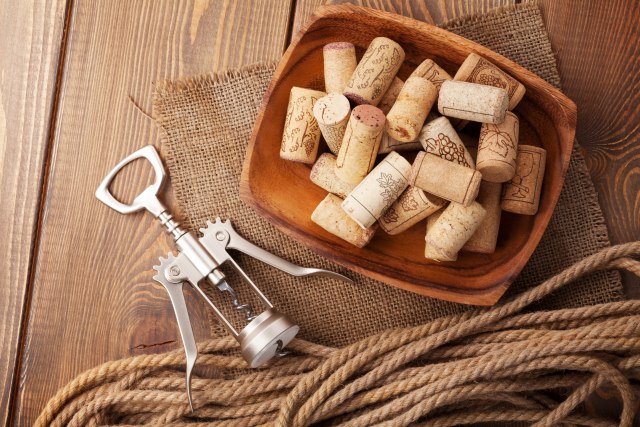 Ne bacajte ČEPOVE OD PLUTE, stavite ih u svoj AUTOMOBIL i dobićete ...