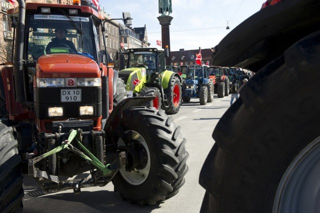 Vri u još jednoj zemlji - B92